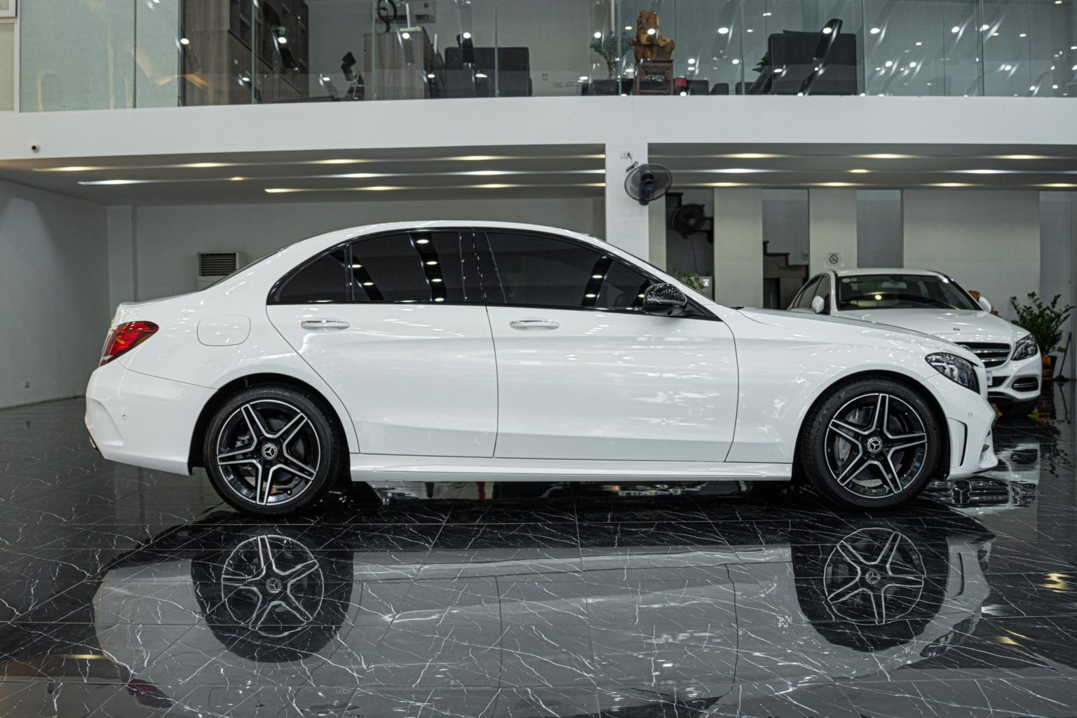Mercedes Benz C300 sản xuất năm 2020 - Tùng Anh Auto